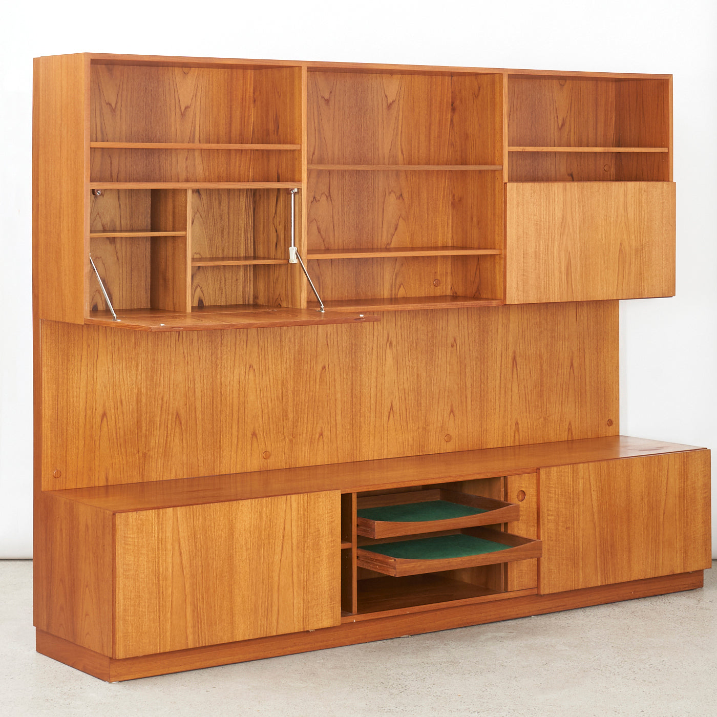 Teak Wall Unit by Ib Kofod Larsen for Faarup Møbelfabrik, Denmark ...